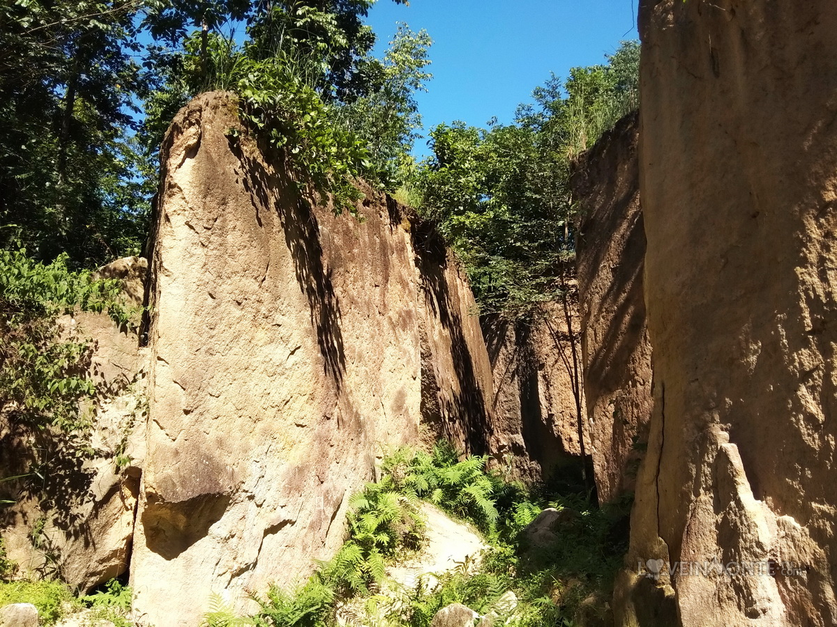 The Land Split, a nice place to see in Pai